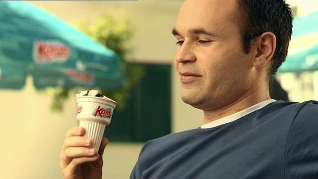 Un año más de «Kalise para todos» con Andrés Iniesta