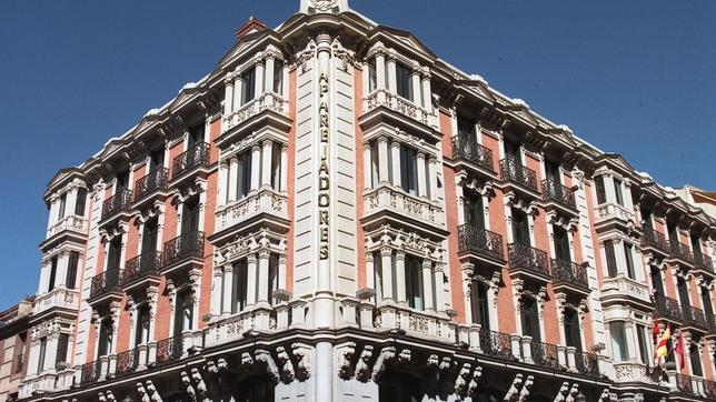 Doce casas de vecinos ilustres de Madrid