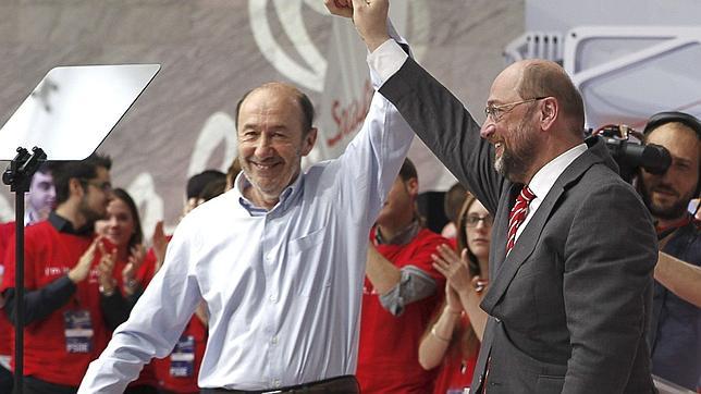 Rubalcaba reclama protagonismo en la campaña europea del PSOE
