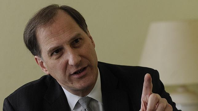 Charles Calomiris: «Veo difícil que Francia continúe en la Eurozona»