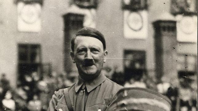 Hitler, el asesino obsesionado por los dulces, las golosinas y el cine