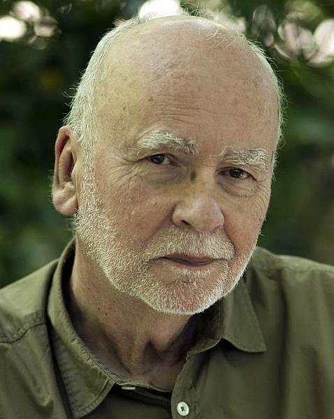 Adam Zagajewski: «La poesía tiene un valor extra solo cuando la vida ...