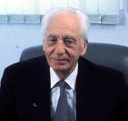 Jean Dausset gana el premio Gabarrón de Pensamiento y Humanidades