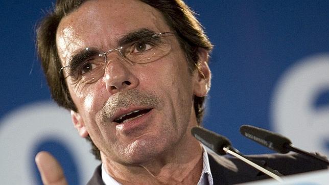 Aznar, a las víctimas: «La democracia sabrá reparar la afrenta que ...