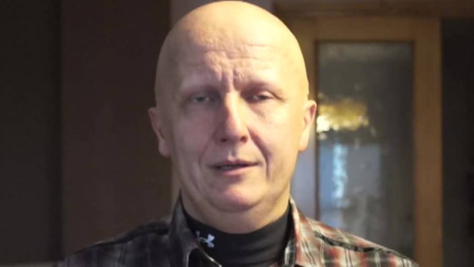 Silencio a la salida del juicio de Paco Sanz, el hombre de los dos mil ...