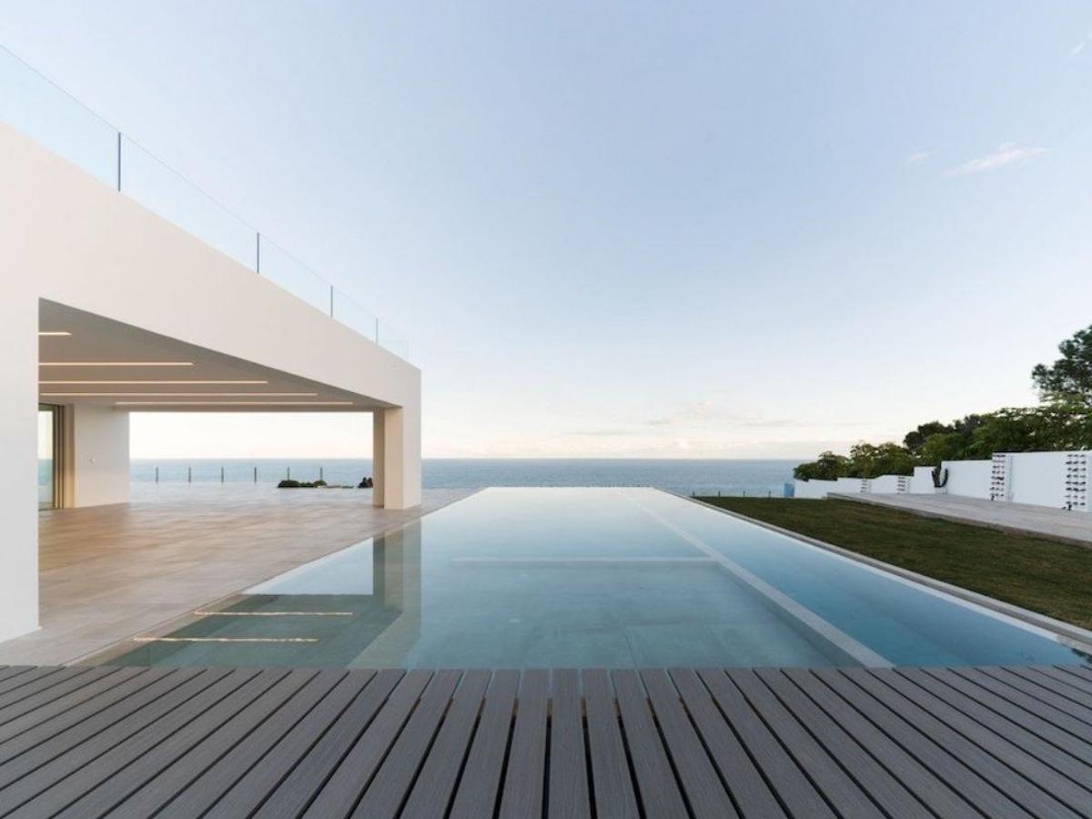 Los chalets con piscina más lujosos de España