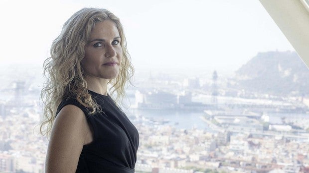 Silvia Congost: «Escribir ayuda a ordenar y dar luz a lo que llevamos ...