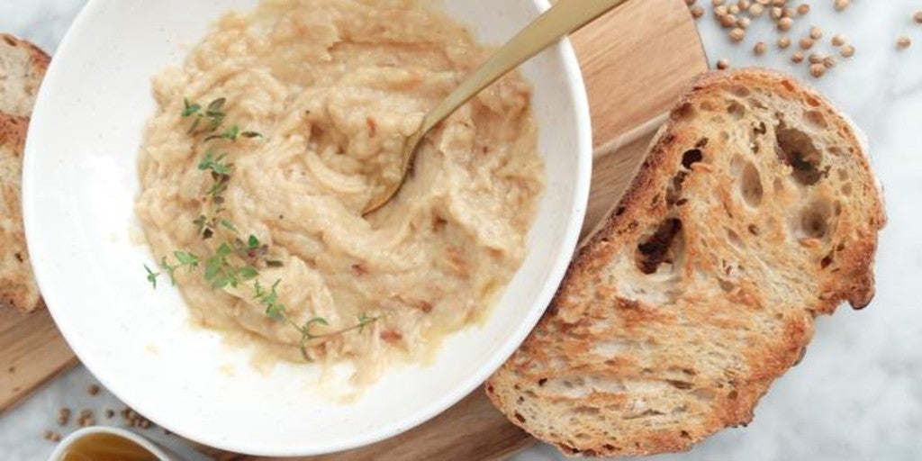 La receta de la salsa con ajo que convierte cualquier plato en un manjar