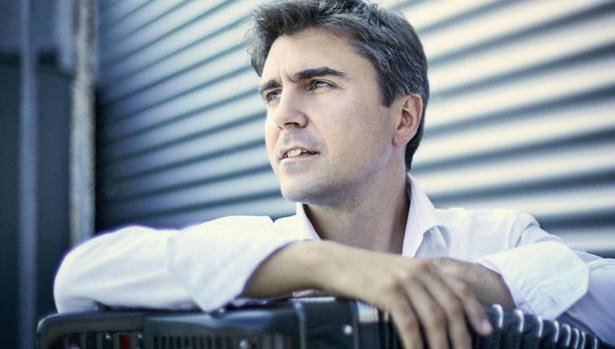 Iñaki Alberdi, el acordeón a pleno pulmón