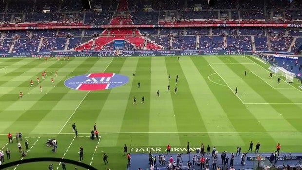 La afición del PSG se alza contra el club para salvar a Phil Collins