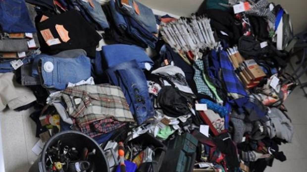 Detenidas dos personas por robar ropa por valor de 2.700 euros en el ...