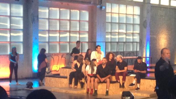 Lo que no se ve de «Fama, a bailar»: estiramientos y limpiadores exprés