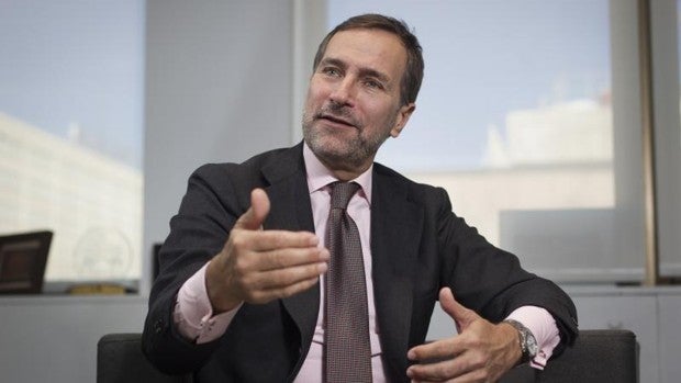 «Carta de amor» a España del exembajador James Costos, que crea una ...