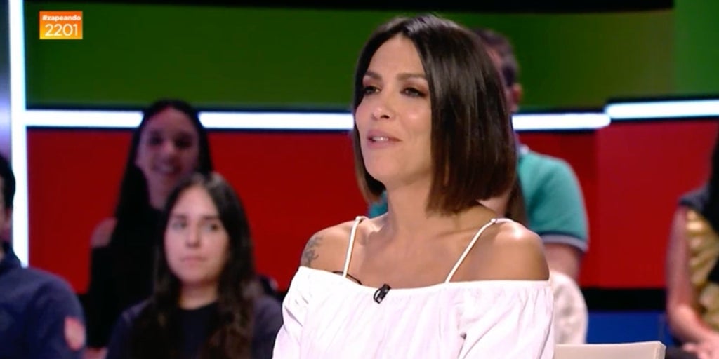 Zapeando: Lorena Castell lo enseña todo y un espectador la avisa: «Lo ...