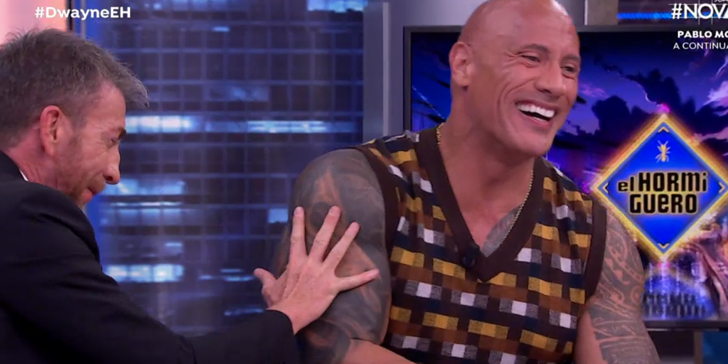 Dwayne Johnson, 'The Rock', saca los colores a Pablo Motos al hacerle ...