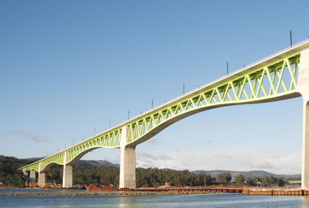 El viaducto del Eje Atlántico sobre el río Ulla, la segunda mejor ...